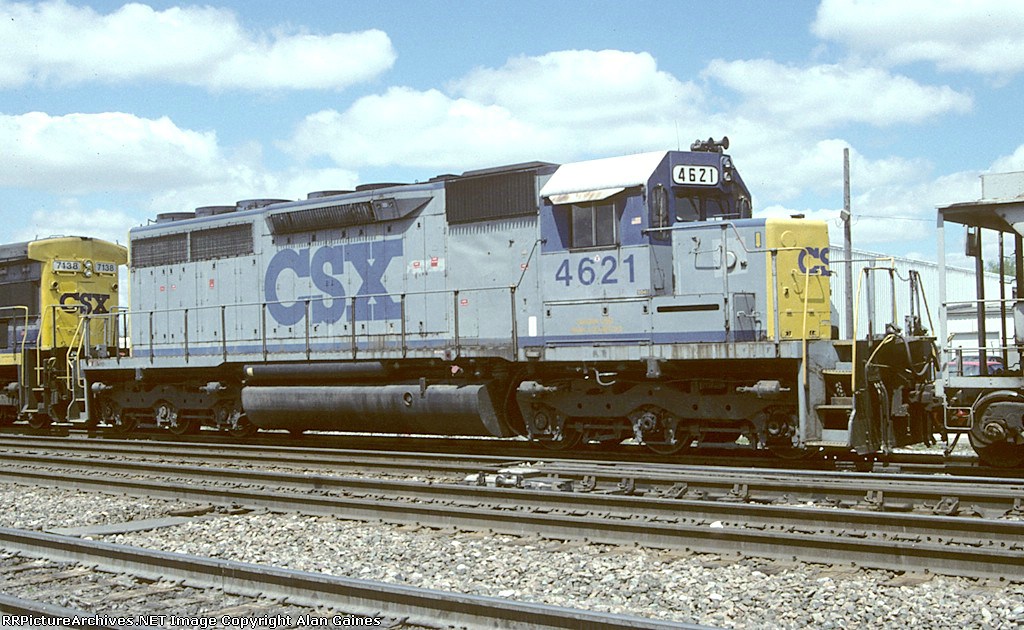 CSX SD-40 4621